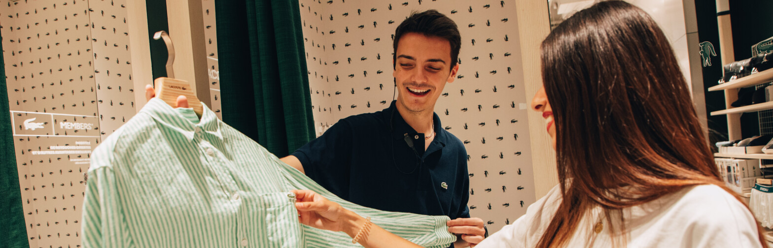 Job Lacoste - Sales Assistant Madrid Aeropuerto 40h (interinidad) F/M ...